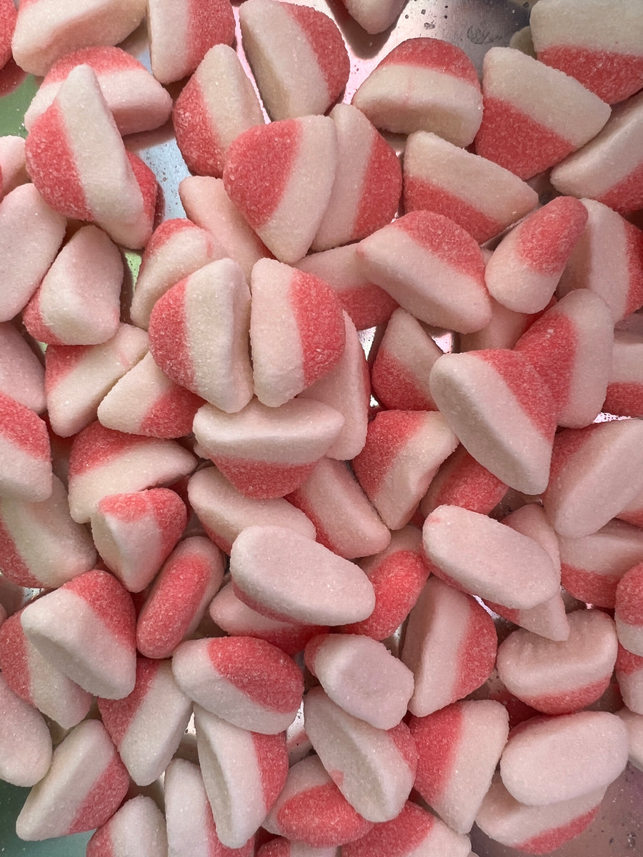 Strawberry Cakes – Dessart Sweets Ice Cream & Candy Store