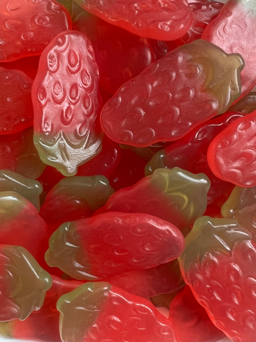 Giant Strawbs – Dessart Sweets Ice Cream & Candy Store